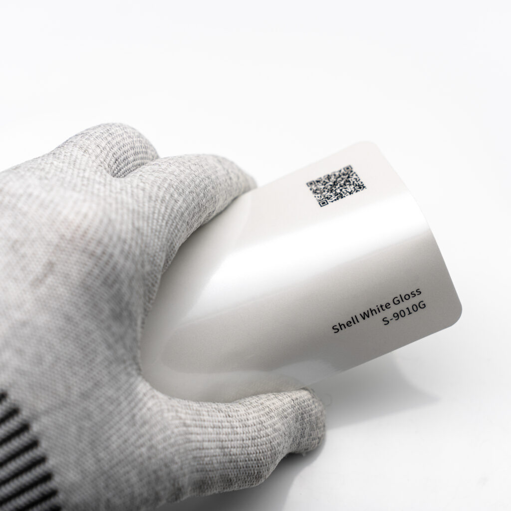 Shell White Gloss - Hubsite